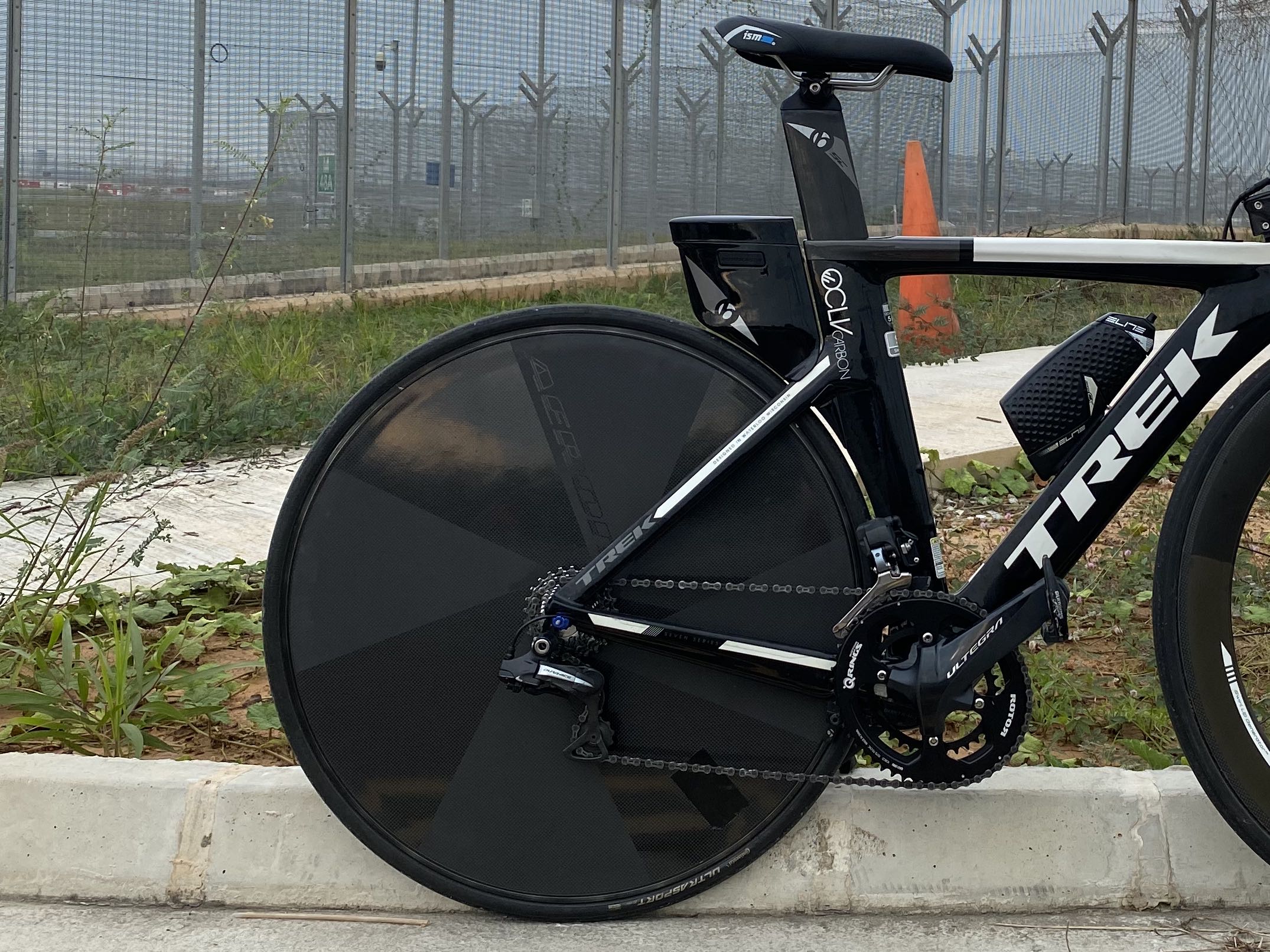 Disc wheel 700C (11 speed), Sports Equipment, Bicycles & Parts ...