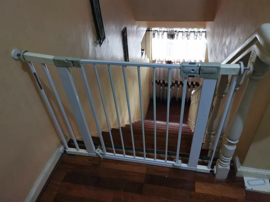 Safety First Security Gate, Babies & Kids, Baby Nursery & Kids ...