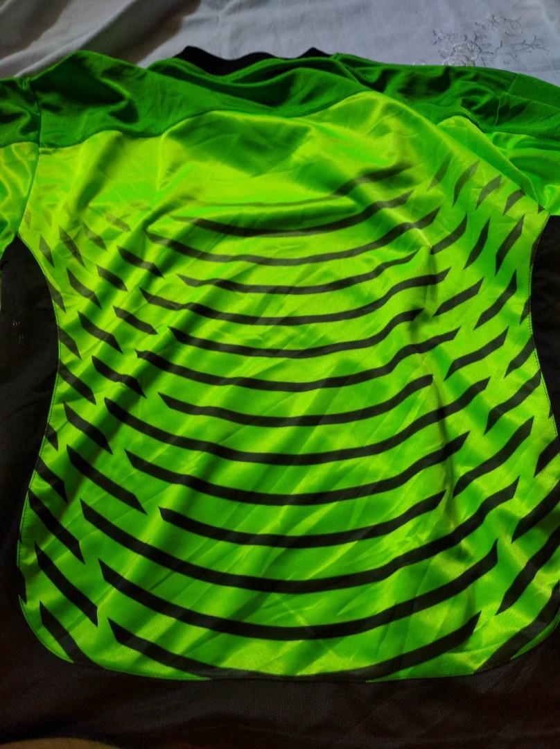 Vintage keeper jersey, Men's Fashion, Activewear on Carousell