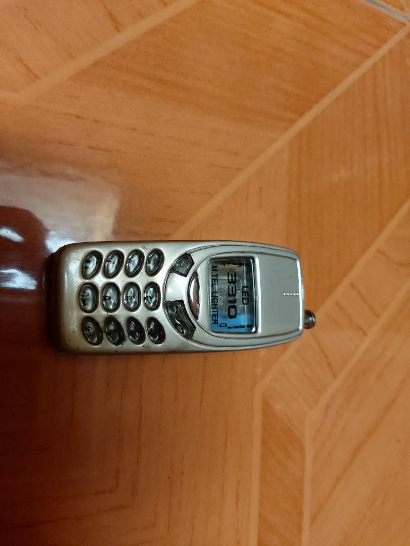 Korek api (HP) dan tempat rokok (A) dan keduanya (GG), Barang Yang ...