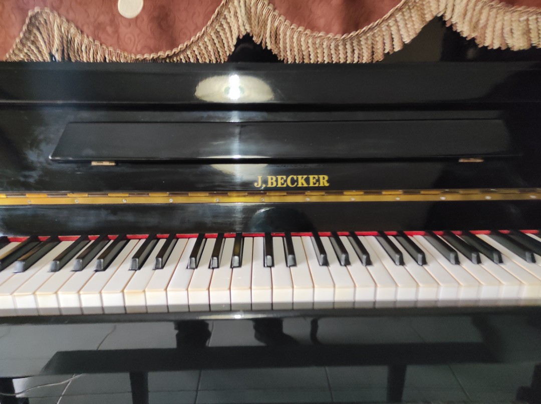Piano J Becker Russian 1977 (classic), Musik & Media, Alat di Carousell