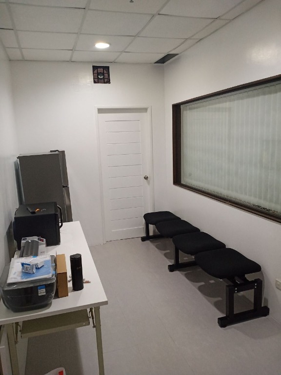 reception desk *gang chair* table ( OFFICE FURNITURE ) ++ CUBICLES ...