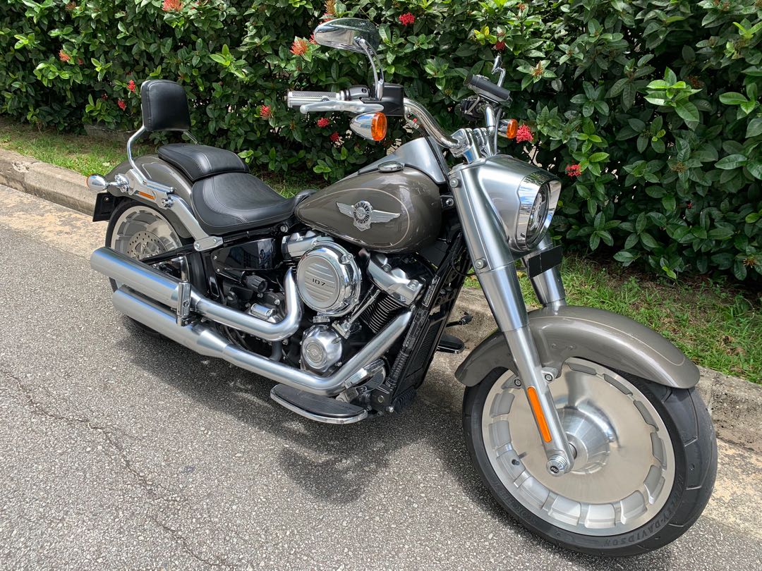 Harley Davidson Fat Boy ( 107 CI ) Milwaukee-Eight Engine. 2 Owners ...