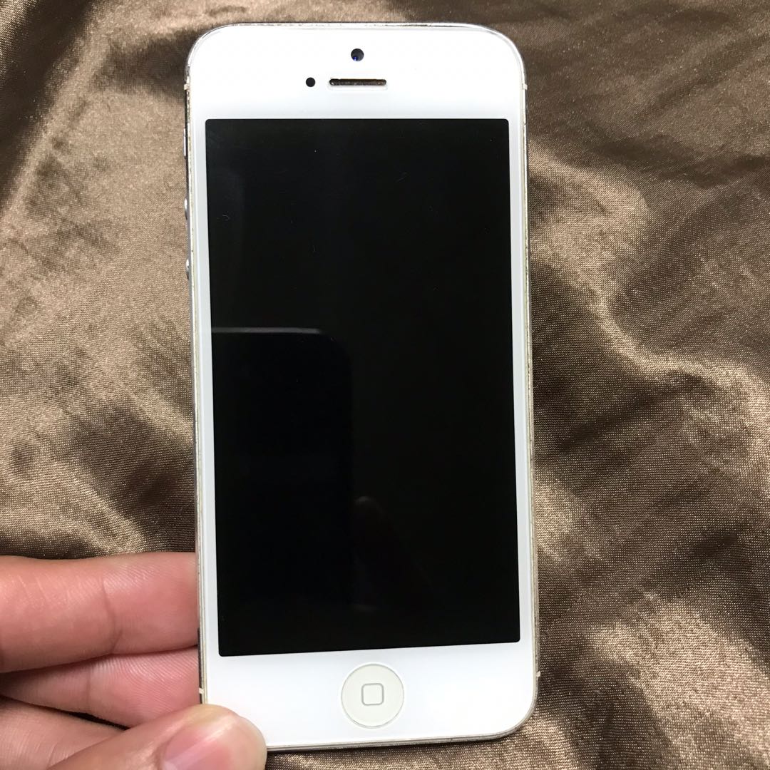 Apple 蘋果iPhone 5 16G 型號A1429 白色 單機無配件可正常用, 手機及配件, 手機, iPhone, iPhone 14 系列在旋轉拍賣