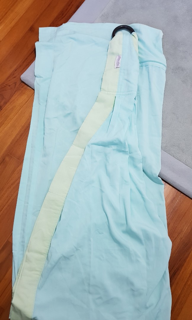 Moms in Mind Ring Sling, Free Items on Carousell