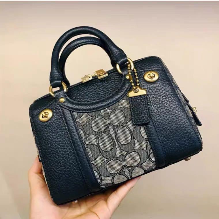 NEW COACH LARK BAG 19 IN SIGNATURE JACQUARD, Women's Fashion, Bags ...