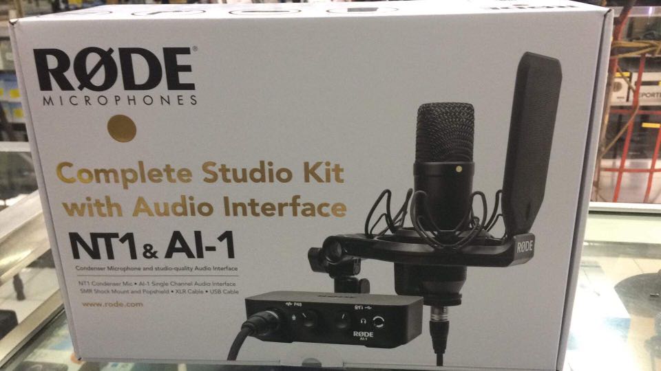 Rode Complete Studio Kit with AI-1 Audio Interface, NT1 Microphone, SMR ...