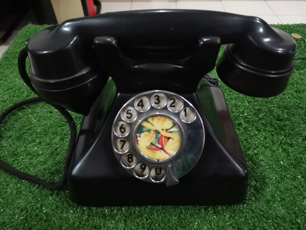Vintage GEC telephone, Hobbies & Toys, Collectibles & Memorabilia, Vintage Collectibles on Carousell
