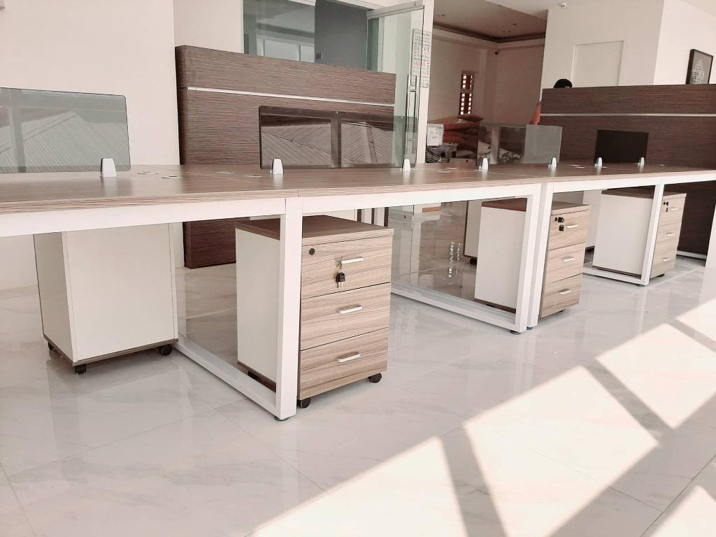 Linear Workstation ( Glass Divider ) With Mobile Cabinet, Furniture ...