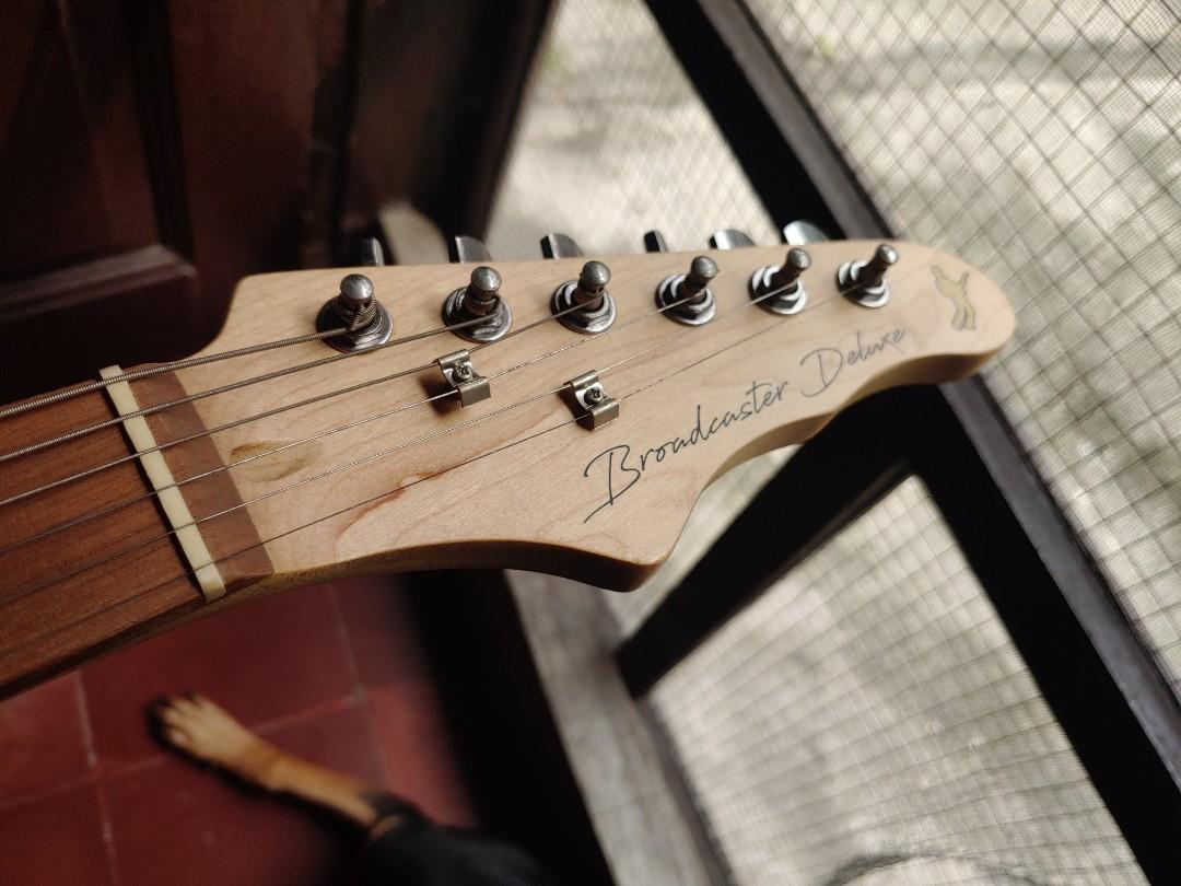 RJ Broadcaster electric guitar, Hobbies & Toys, Music & Media, Musical ...