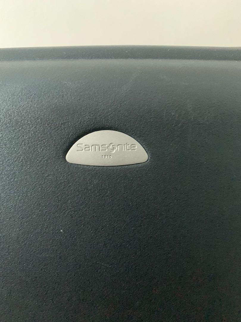 Samsonite 2 wheel Lugguage - XL 6kg, Hobbies & Toys, Travel, Luggage on ...