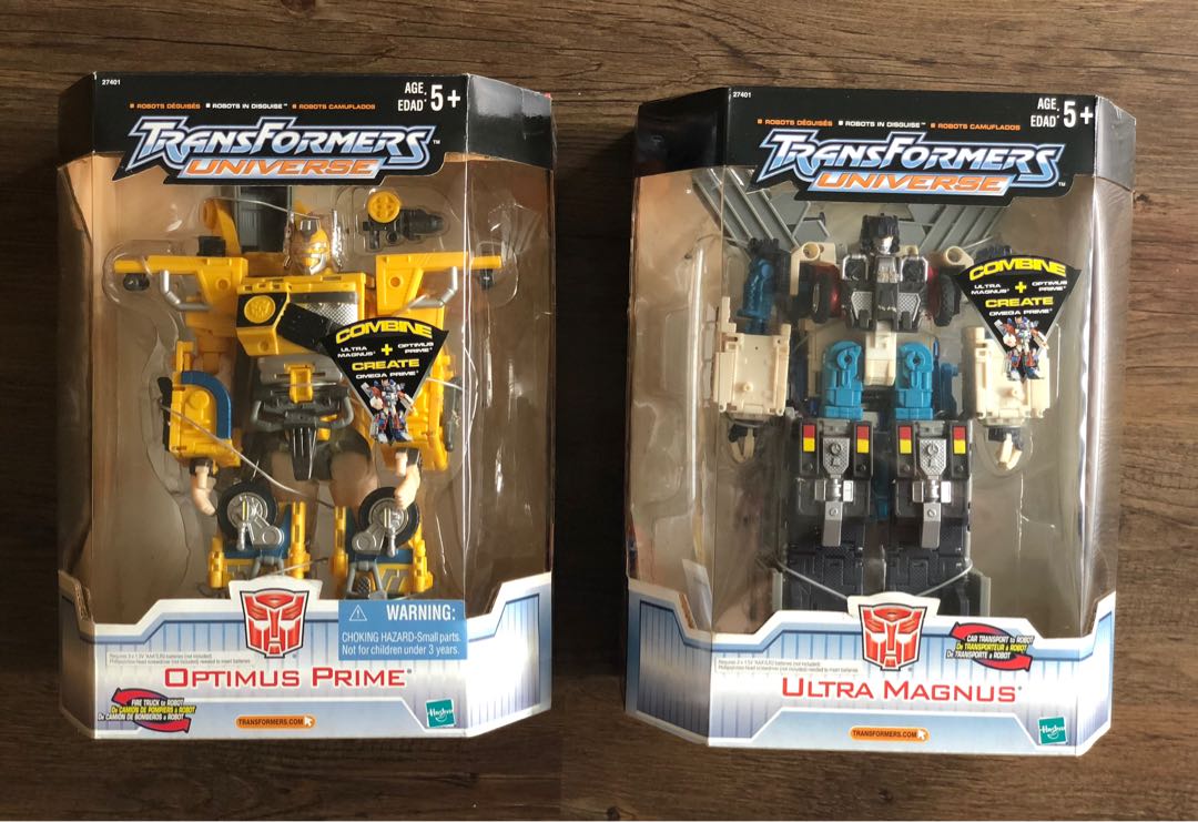 Transformers universe Optimus prime & ultra magnus (omega prime) fire ...