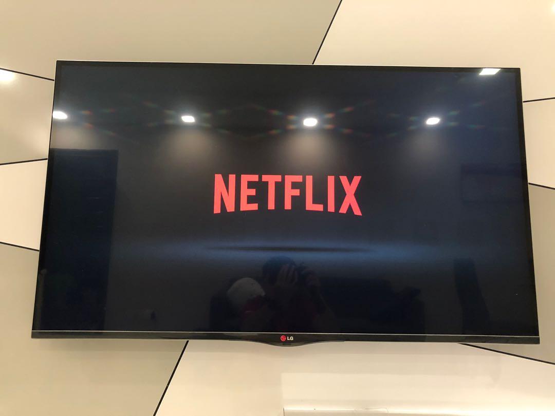 LG 47 inch CINEMA 3D Smart TV (no stand), TV & Home Appliances, TV & Entertainment, TV on Carousell