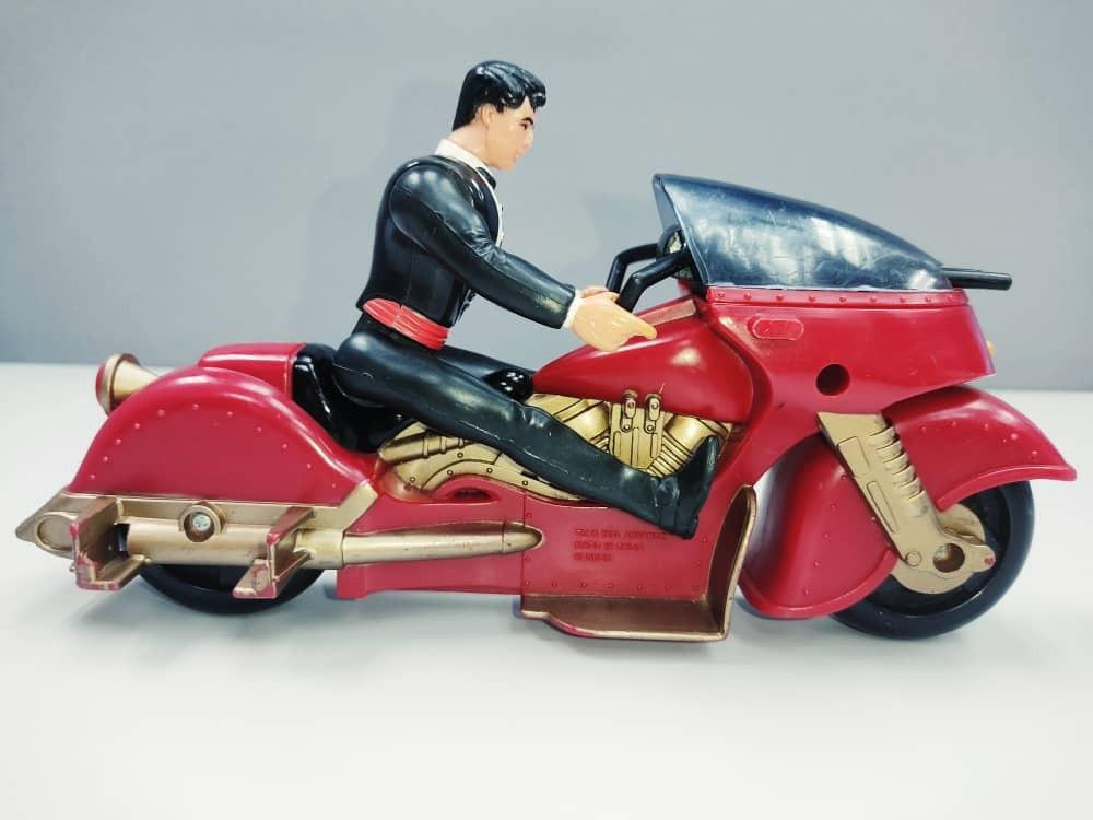 The Shadow - Shiwan Khan Serpent Bike with Transforming Lamont Cranston Figure, Hobbies & Toys ...