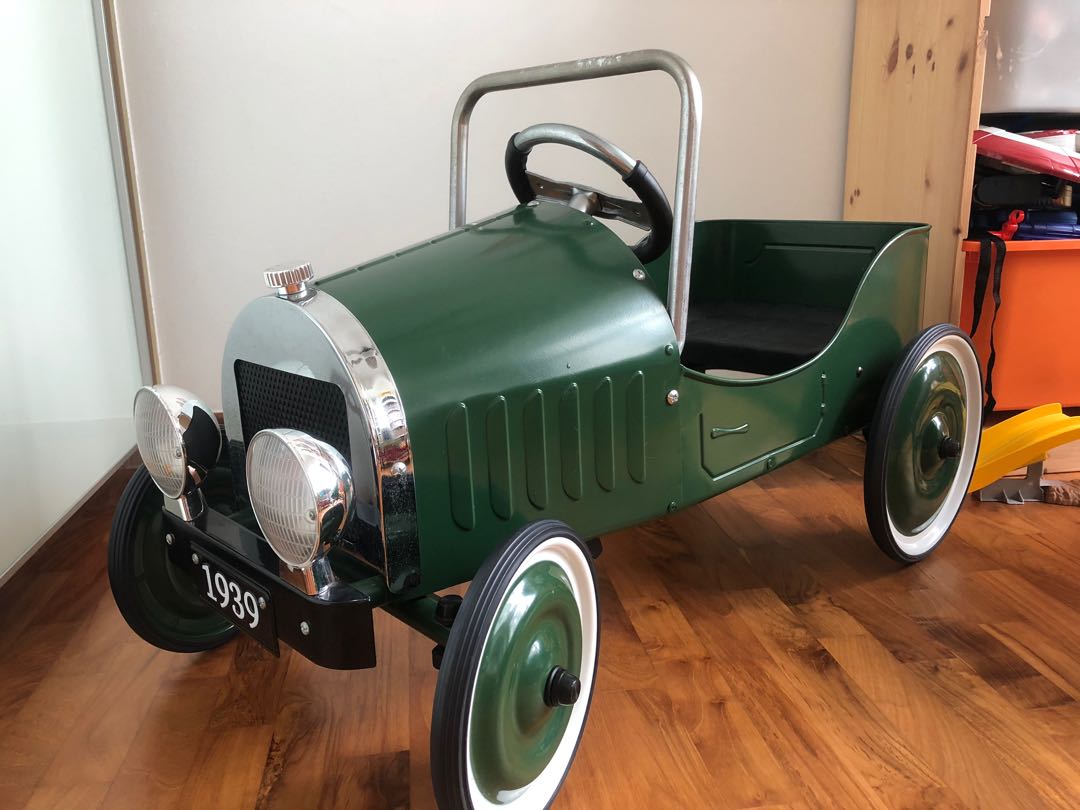 Vintage-inspired Classic Red Pedal Car by German toy maker Goki ...