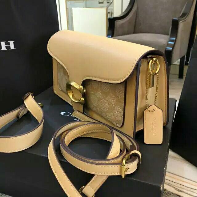 Coach Tabby Signature Latte, Fesyen Wanita, Tas & Dompet di Carousell