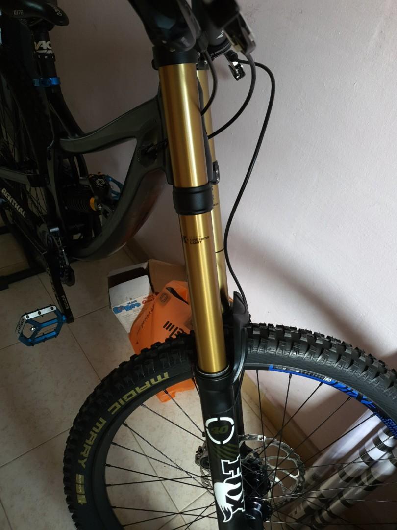 Fox 40 air, Sports Equipment, Bicycles & Parts, Bicycles on Carousell