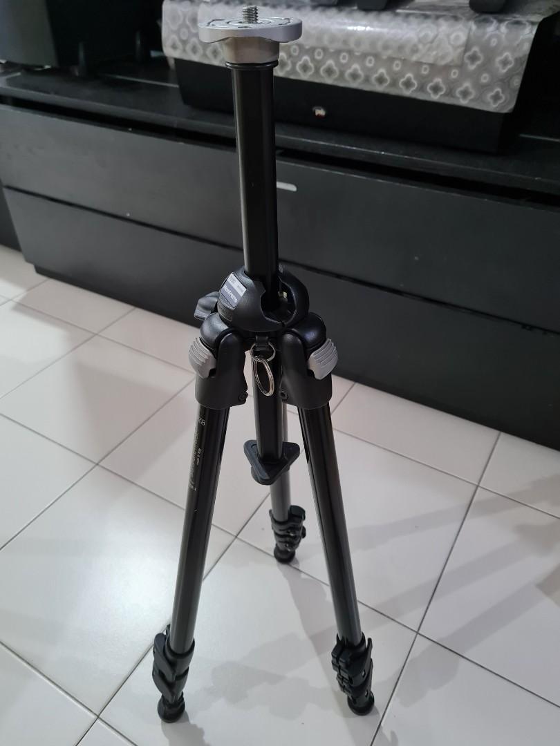 Manfrotto 190pro with 486rc2 head mint condition., Photography ...