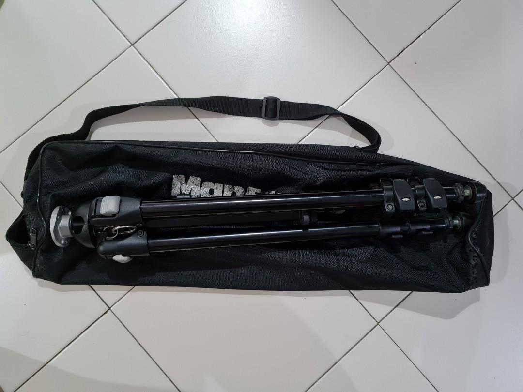 Manfrotto 190pro with 486rc2 head mint condition., Photography ...