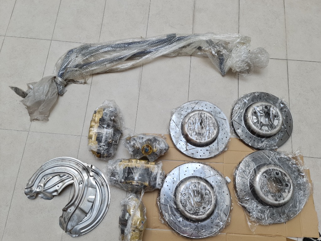 BMW M performance Big Brake Kit (Yellow), Auto Accessories on Carousell
