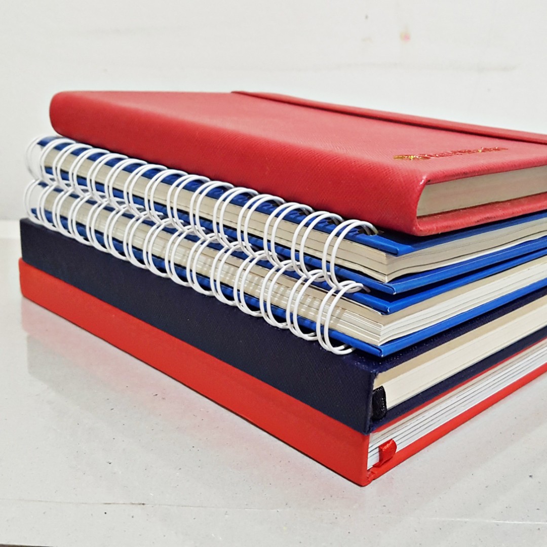 Buku catatan/buku notes/scrap book bank ocbc windu ccbi, Buku & Alat ...