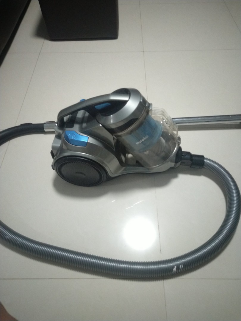 Eureka vacuum cleaner, TV & Home Appliances, Vacuum Cleaner ...