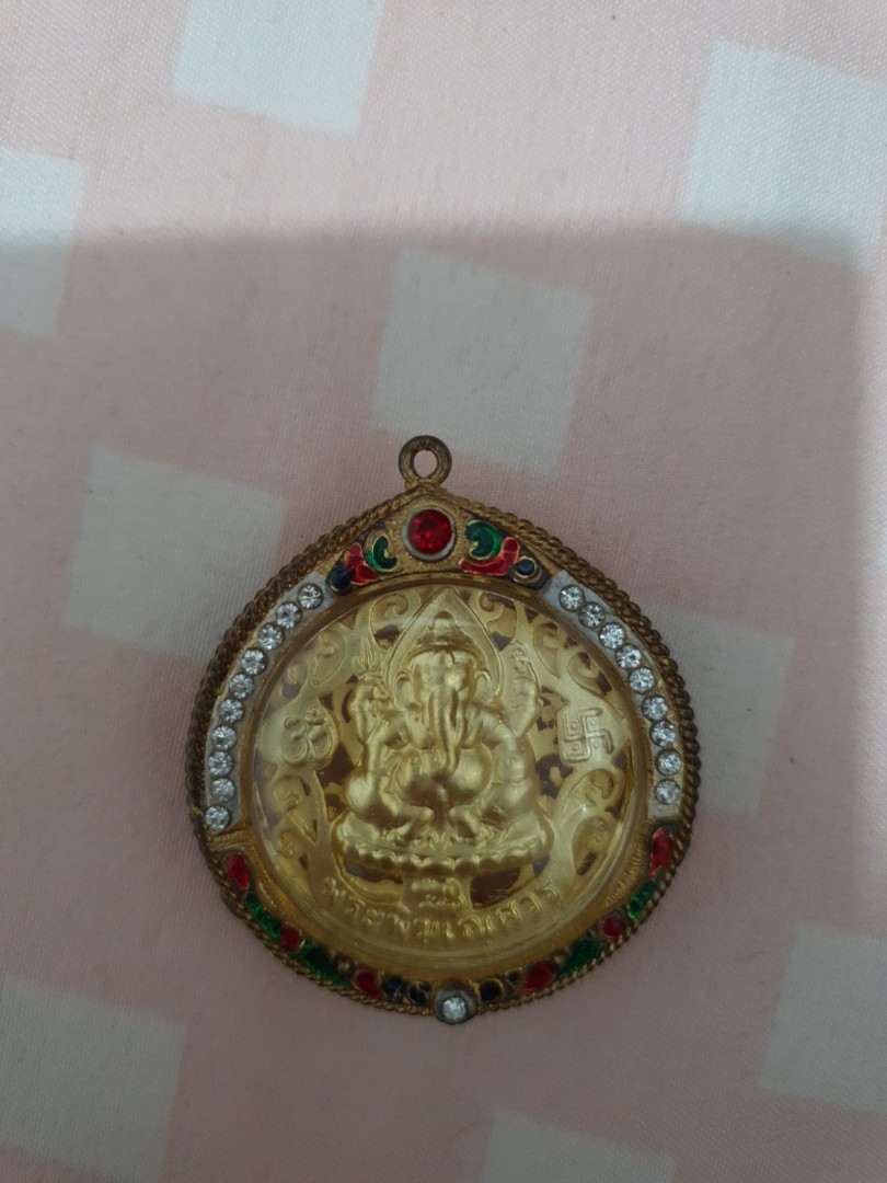 Ganasha with full casing and colur change ganasha, Hobbies & Toys ...