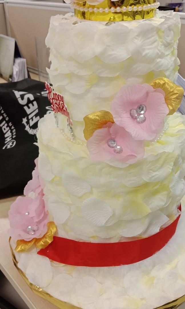 PROMO MERDEKA-Birthday cake (DUMMY), Serba Serbi, Others di Carousell