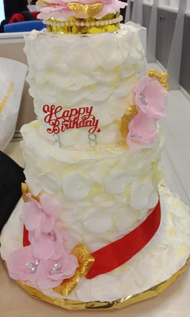 PROMO MERDEKA-Birthday cake (DUMMY), Serba Serbi, Others di Carousell