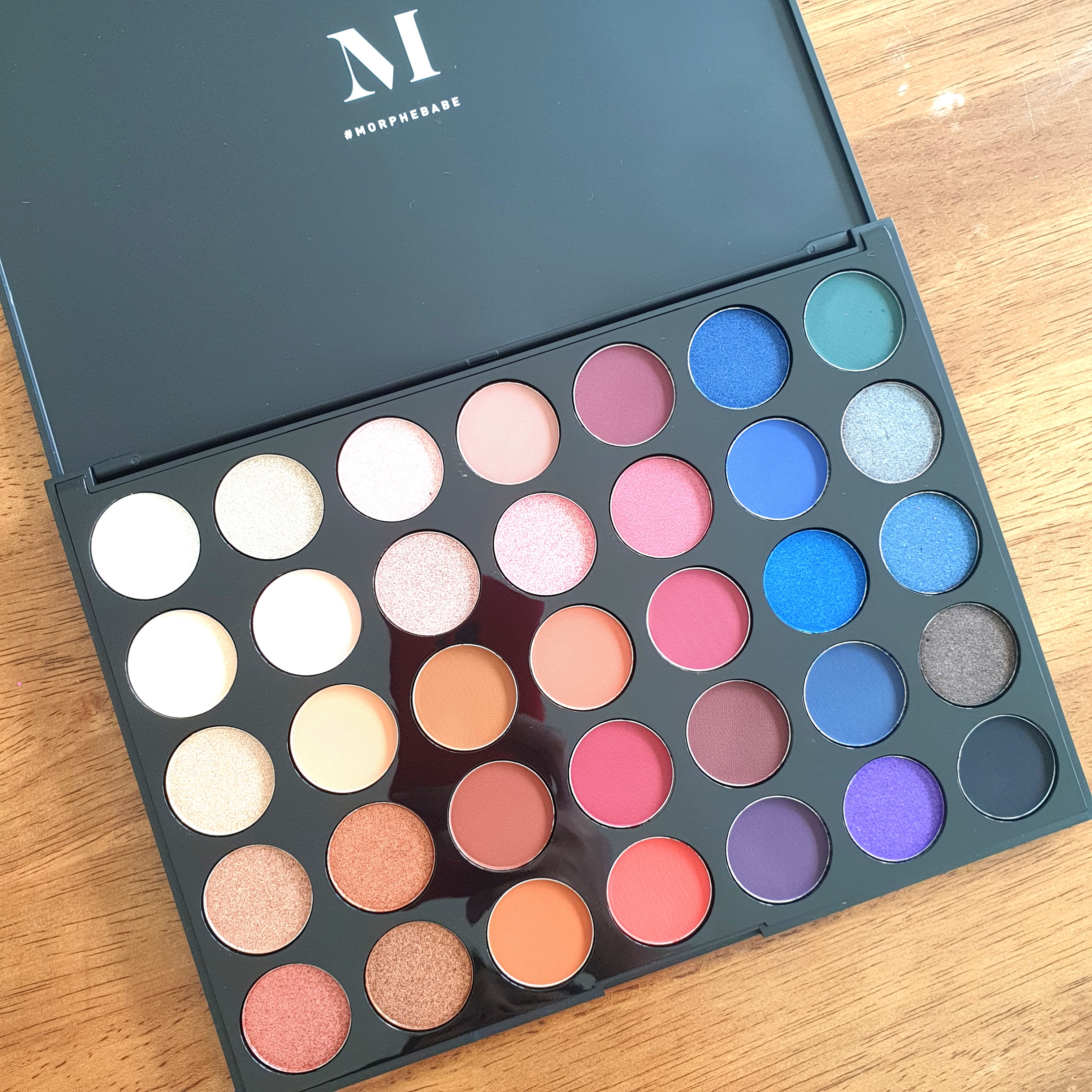 Morphe 35V Artistry Palette, Beauty & Personal Care, Face, Makeup on ...