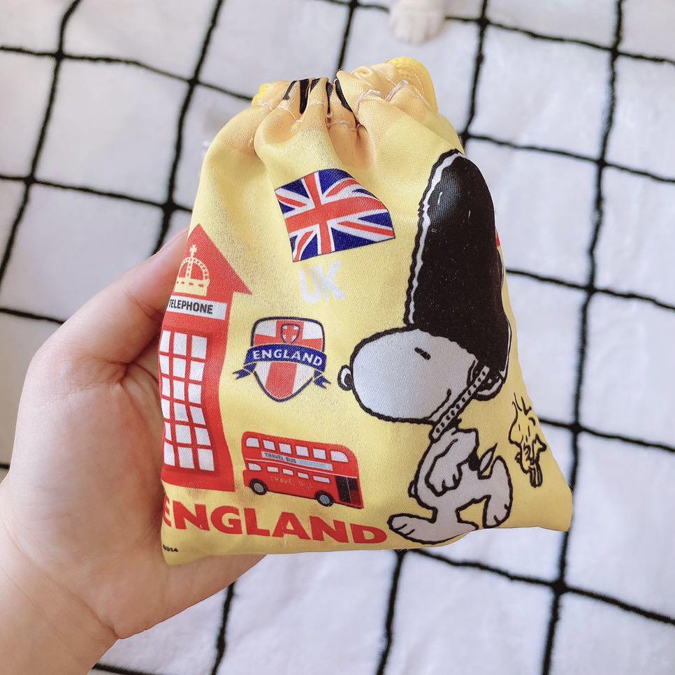 Snoopy small pouch 史努比袋子, Women's Fashion, Bags & Wallets on Carousell