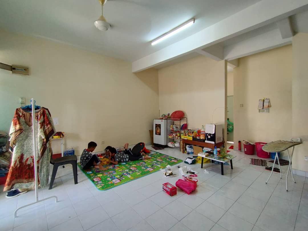 2-Storey Taman Desa Anggerik, Nilai, Property, For Sale on Carousell