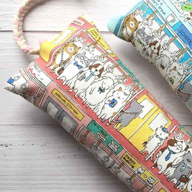 Handcrafted Catnip Silvervine Kicker Bolster - MRT Subway Cats (Red ...