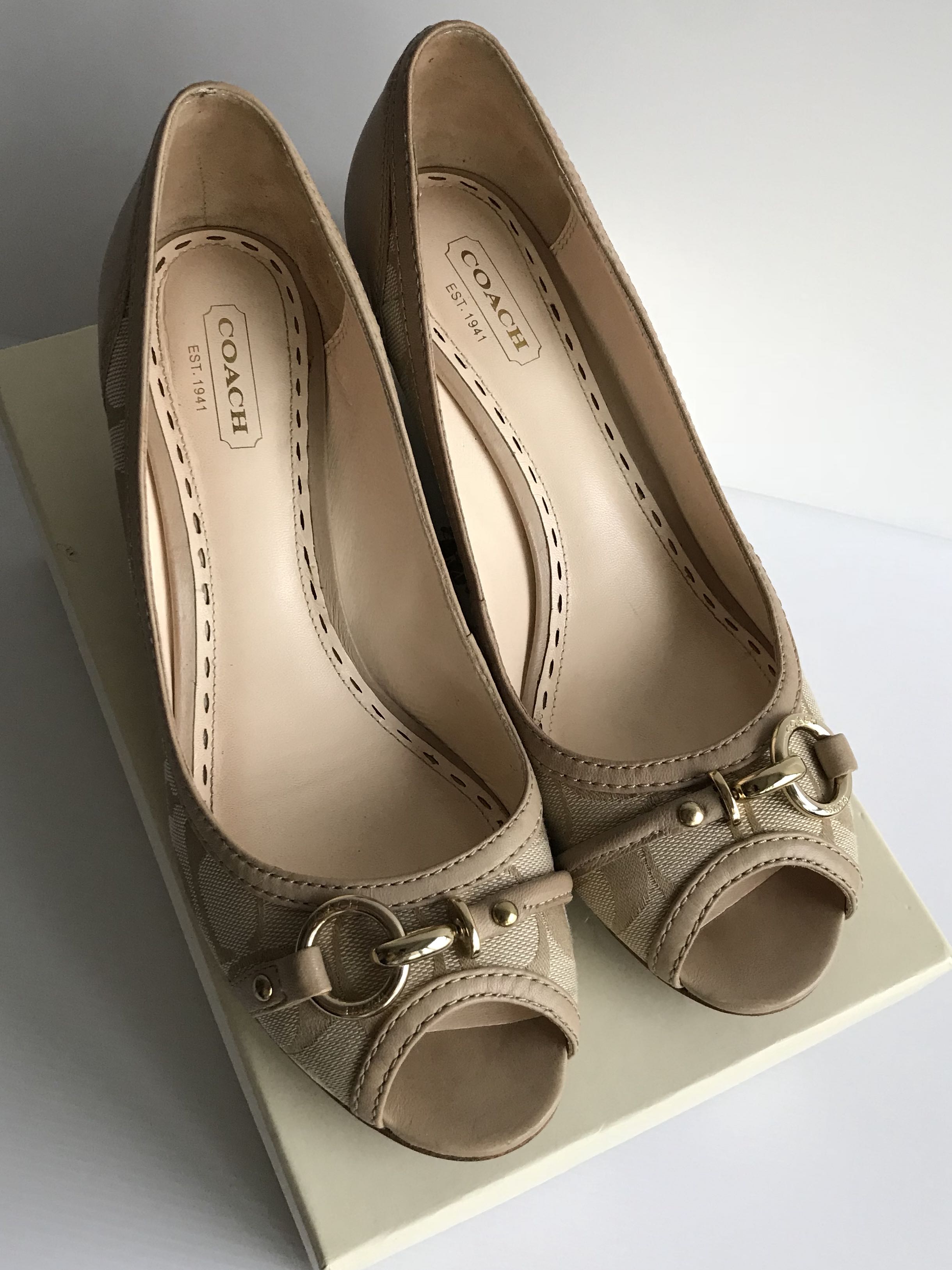 Coach Heels, Women's Fashion, Footwear, Heels on Carousell