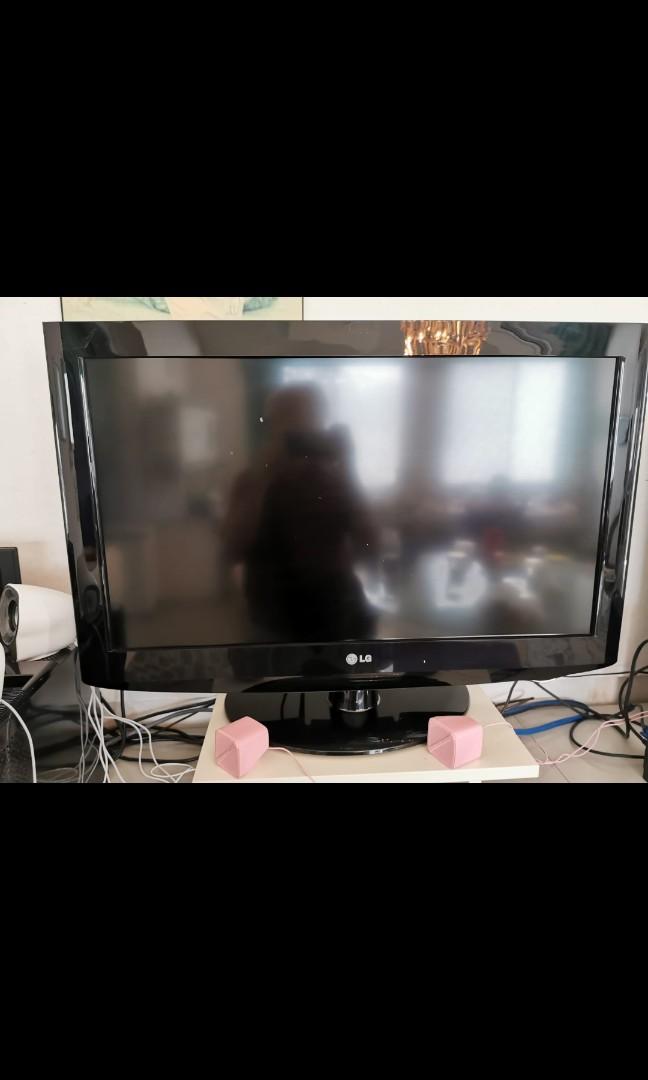 Lg lcd TV 32 inch 32lh200c, TV & Home Appliances, TV & Entertainment ...