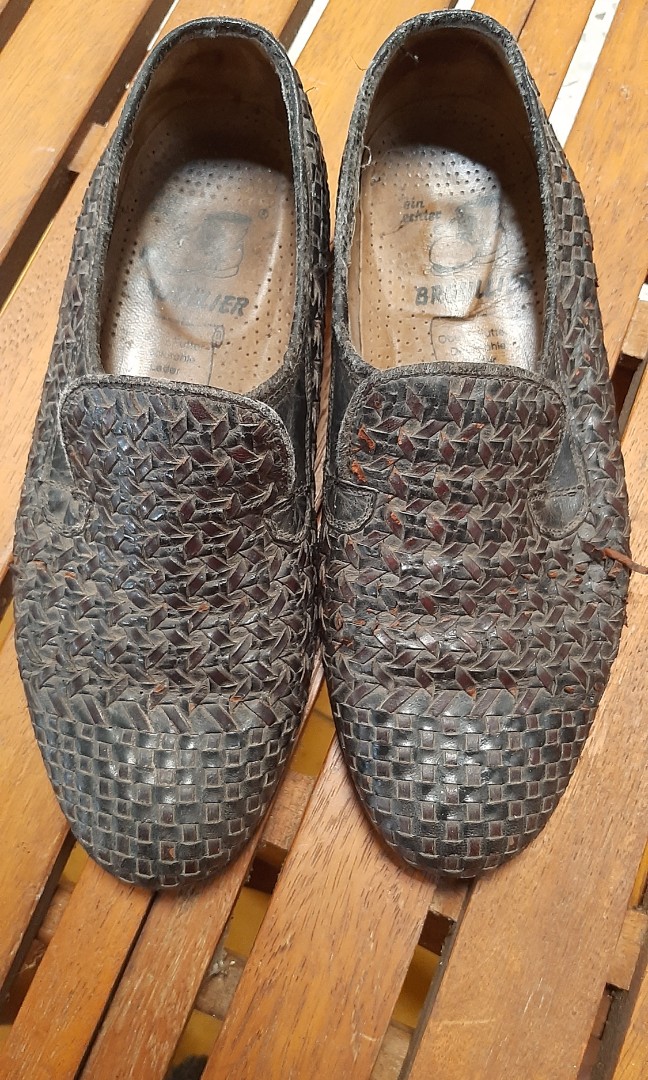 Sepatu kulit jadul size 42, Fesyen Pria, Sepatu , Sepatu Formal di ...