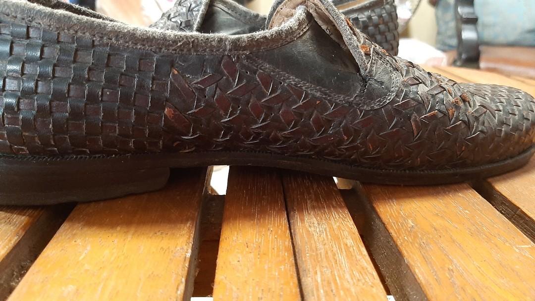 Sepatu kulit jadul size 42, Fesyen Pria, Sepatu , Sepatu Formal di ...