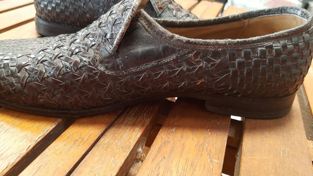 Sepatu kulit jadul size 42, Fesyen Pria, Sepatu , Sepatu Formal di ...