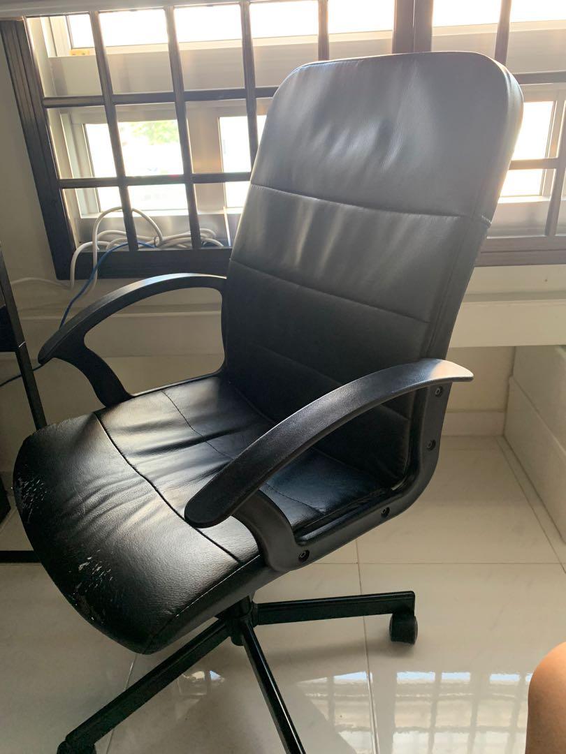 Ikea Renberget Swivel Chair, Furniture & Home Living, Furniture, Chairs ...