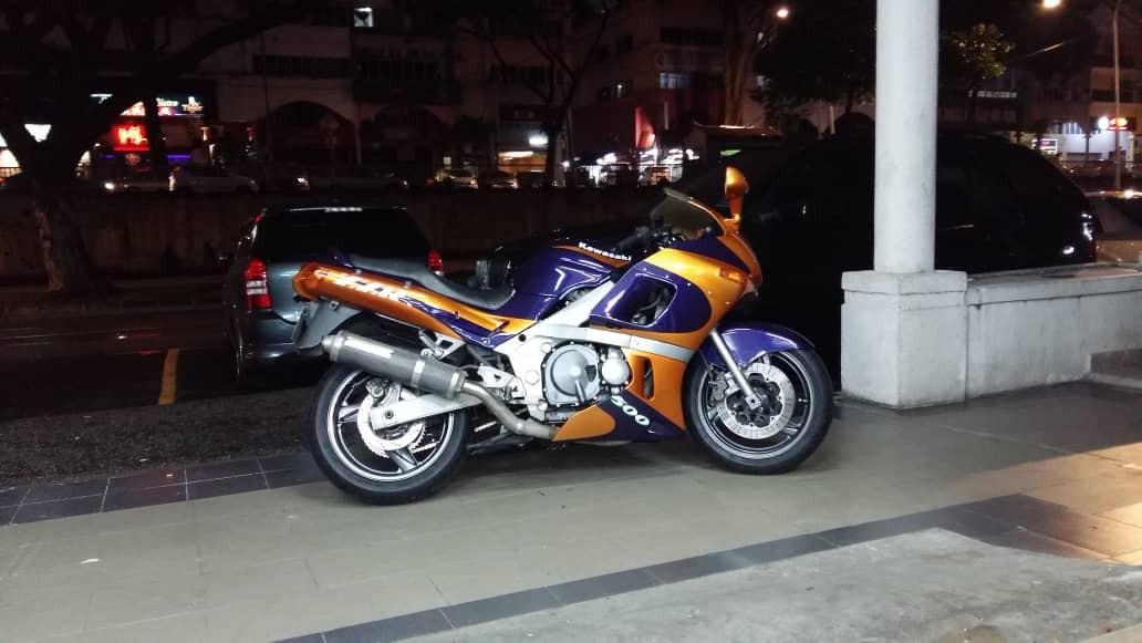 Kawasaki ZZR500, Motorbikes on Carousell