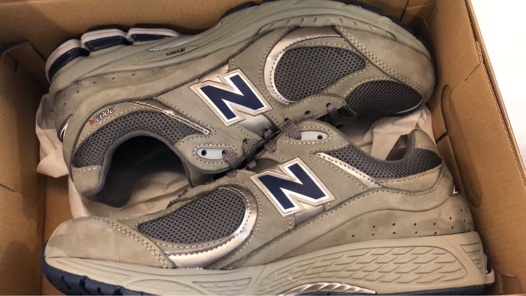 New balance ML2002RA US11, 男裝, 鞋, 西裝鞋 - Carousell