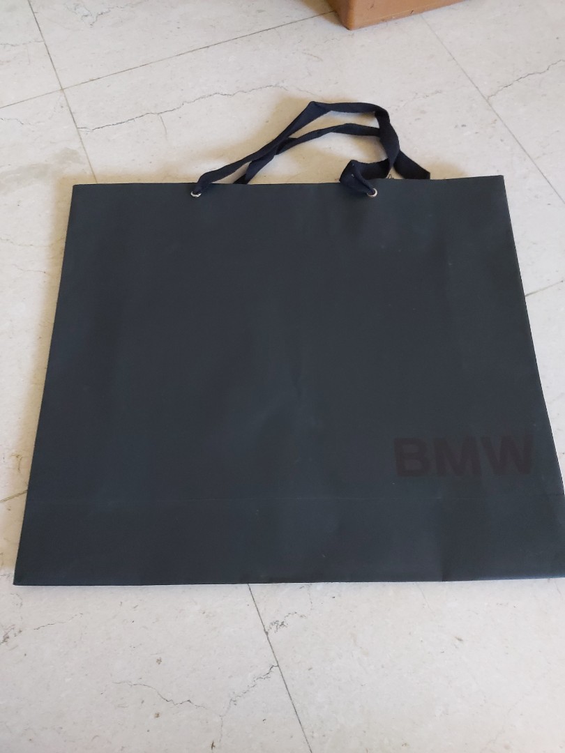 Paper bag bmw htm 40/35/12, Serba Serbi, Others di Carousell