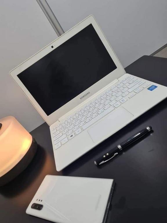 Samsung 110S white good condition, Computers & Tech, Laptops ...