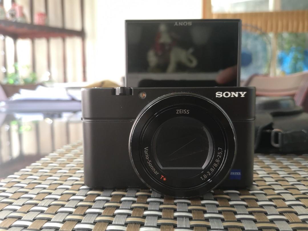 Sony Rx100 III with freebies, Photography, Lens & Kits on Carousell