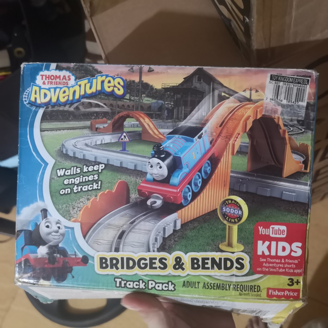 THOMAS & FRIENDS track pack, Hobbies & Toys, Toys & Games on Carousell