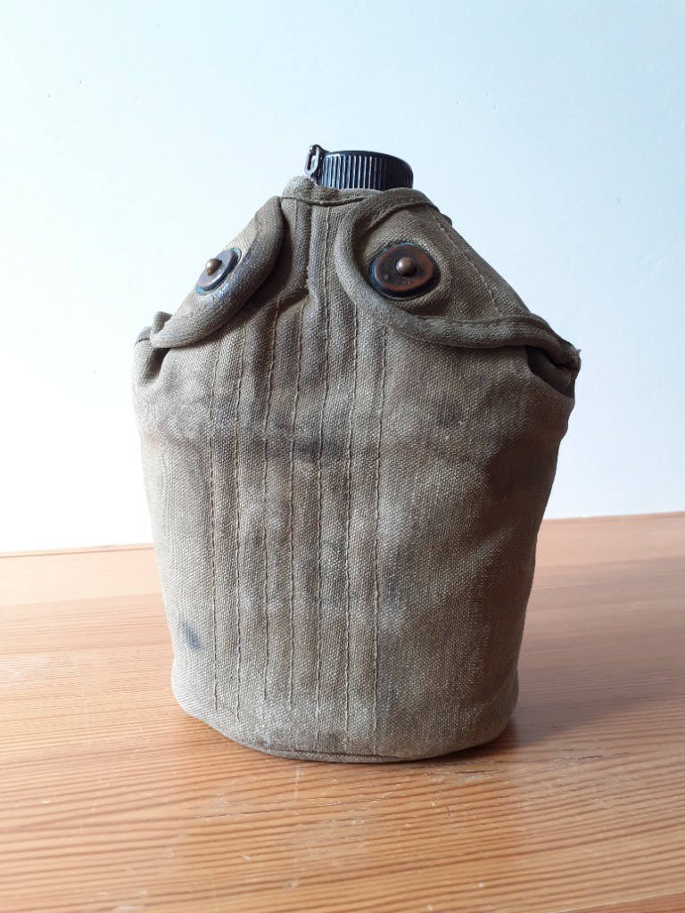 WW II US military Water Bottle/Canteen (1940s), Hobbies & Toys ...