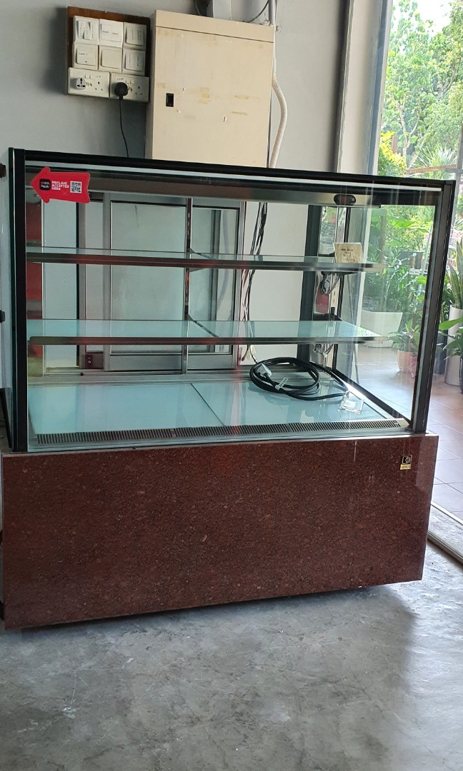 MARBLE FLOOR CHILLER with WHEELS, Furniture & Home Living, Furniture ...