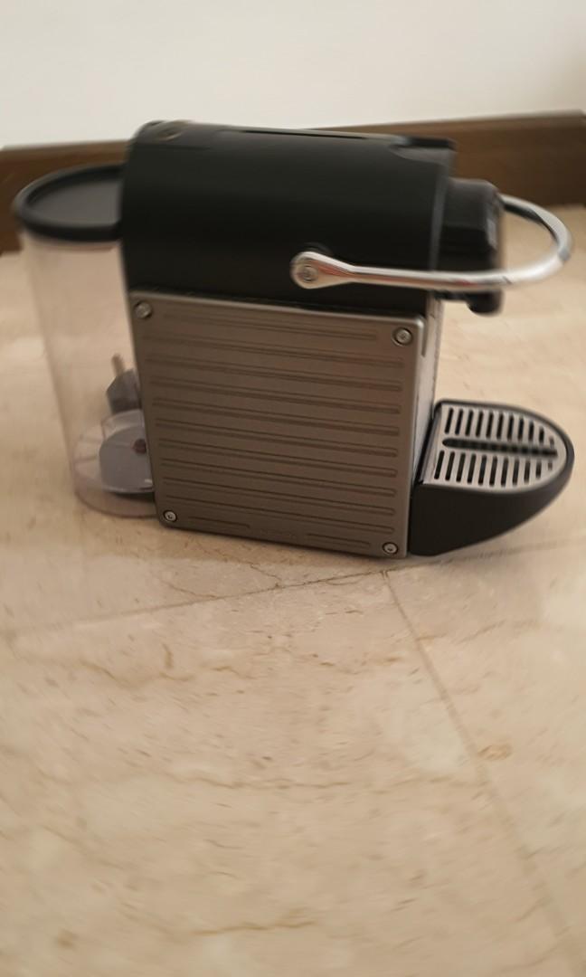 Nespresso Coffee Machine Pixie C60, TV & Home Appliances, Kitchen ...