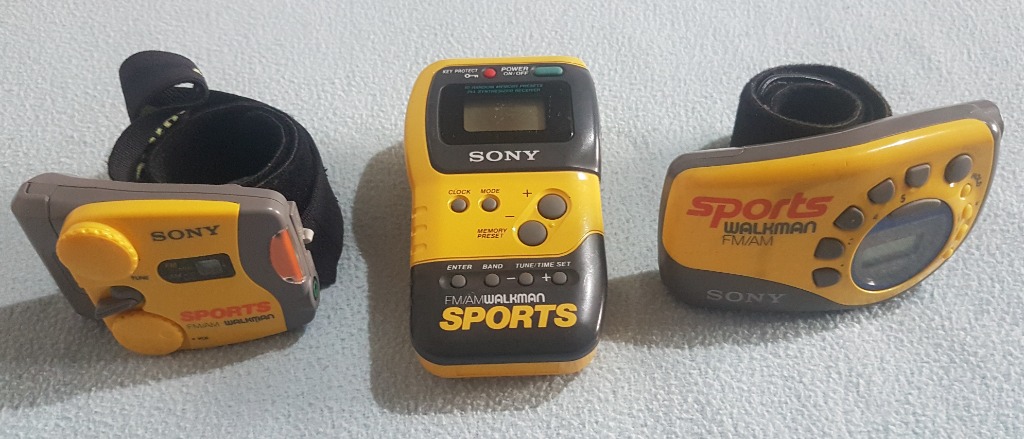 Vintage Sony Walkman, Hobbies & Toys, Memorabilia & Collectibles ...