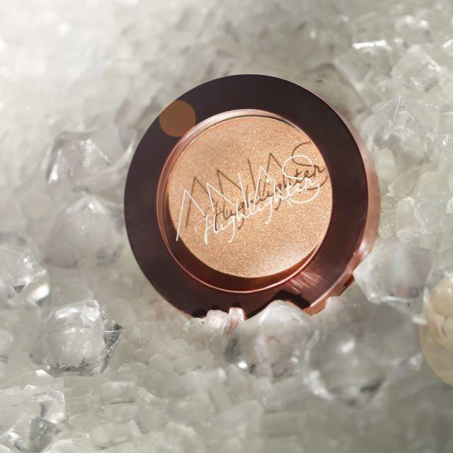 ANAS Makeup Highlighter, Beauty & Personal Care, Face, Makeup on Carousell